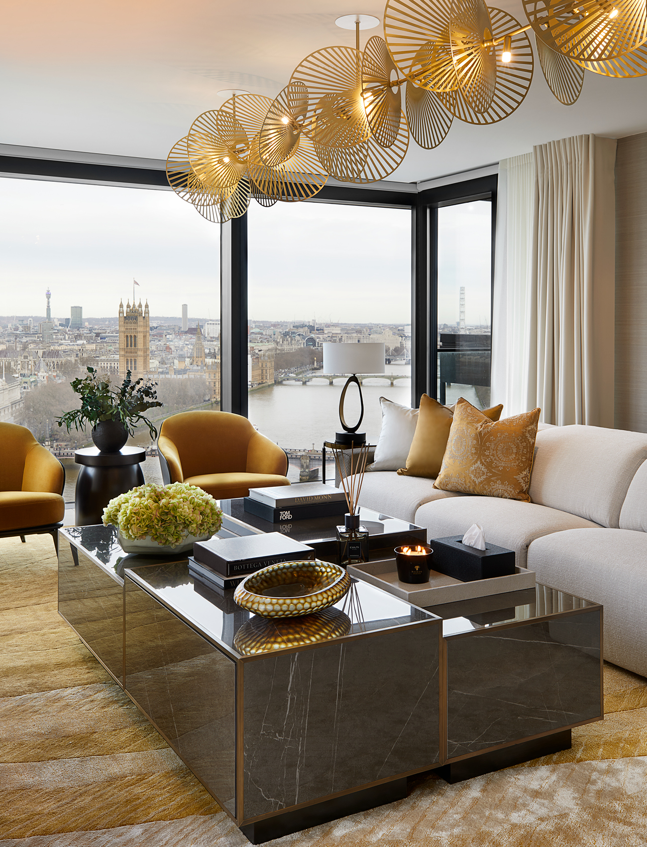 Thames Riverside Penthouse - Laura Hammett